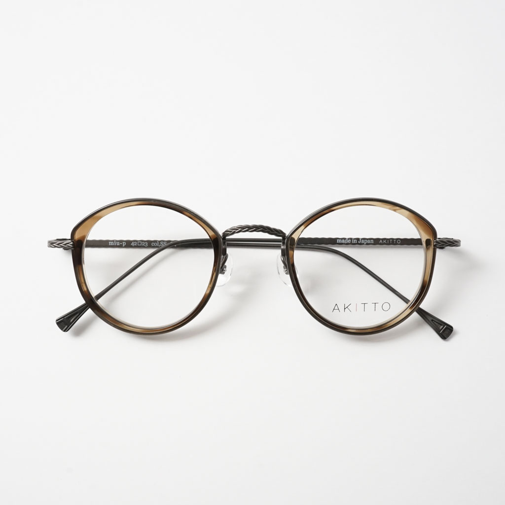 HibiMegane ONLINE SHOP / 強度近視でもキレイになれる！【AKITTO：アキット】の魅力とは